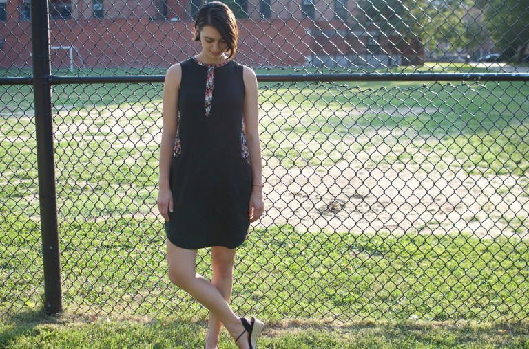 Victory Patterns Hannah Dress in Linen – Sewing & Cocktails