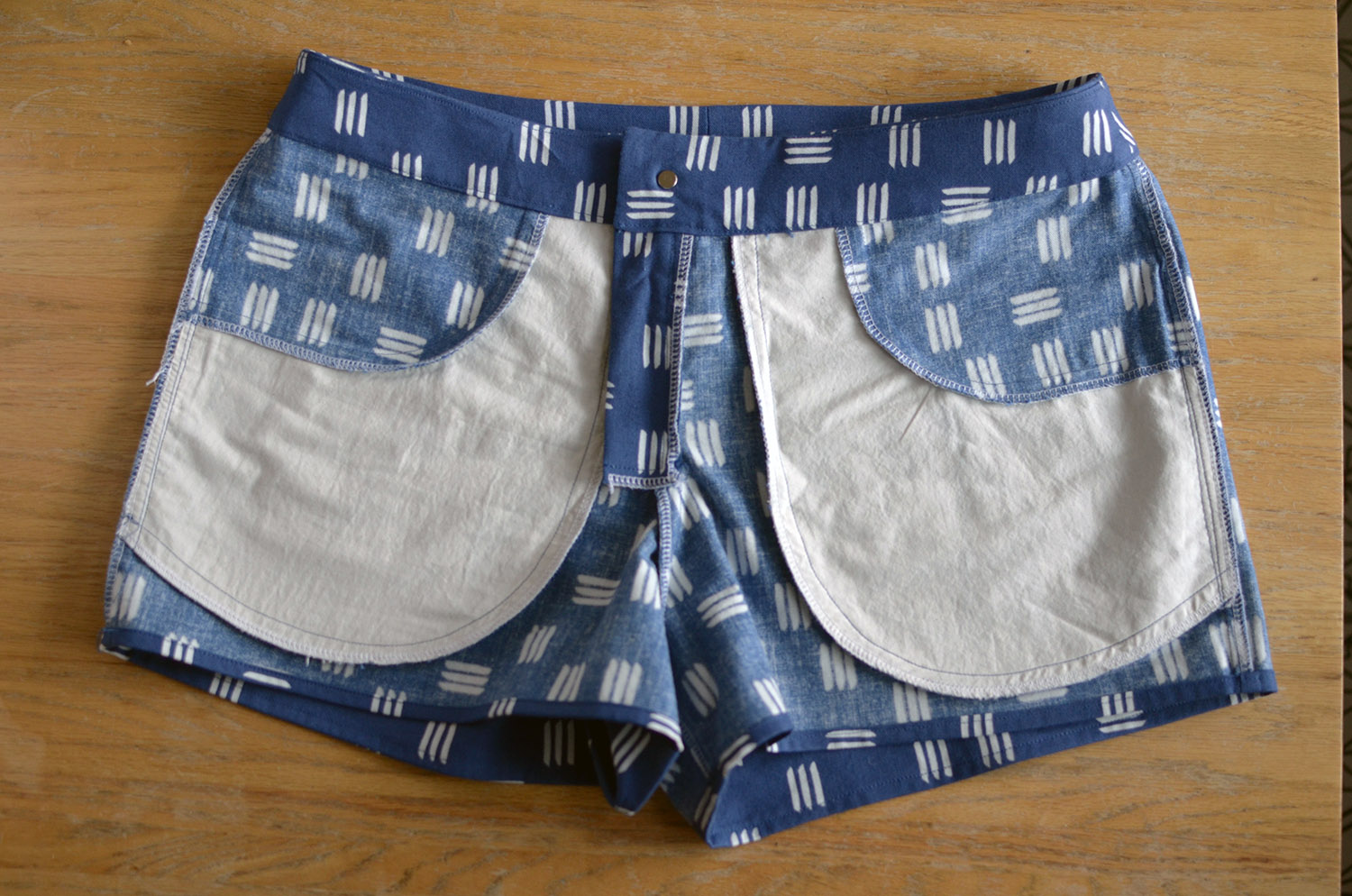 Maritime Shorts in Canvas – Sewing & Cocktails